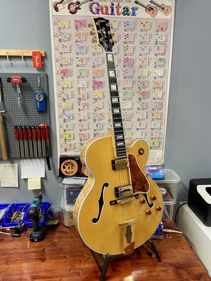 THE AWESOME GIBSON CUSTOM SHOP L-5 CES!